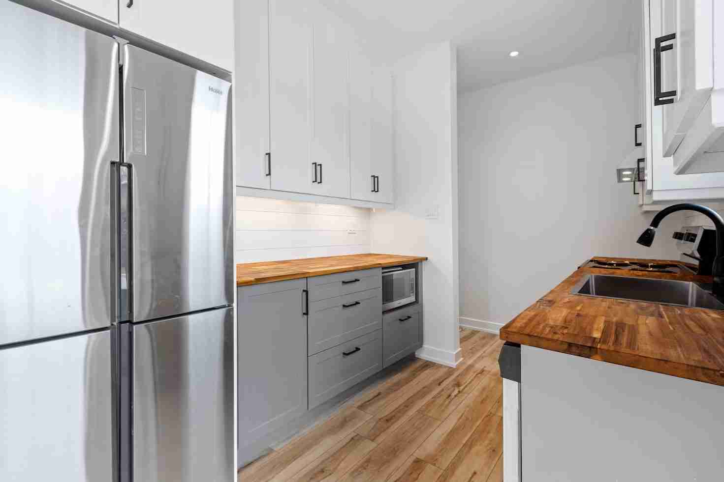 Custom vs. Stock Kitchen Cabinets: Which is Right for You ...